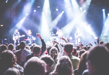 Newquay Nightlife - Guide to Bars, Hotels, Restaurants, Beaches & More