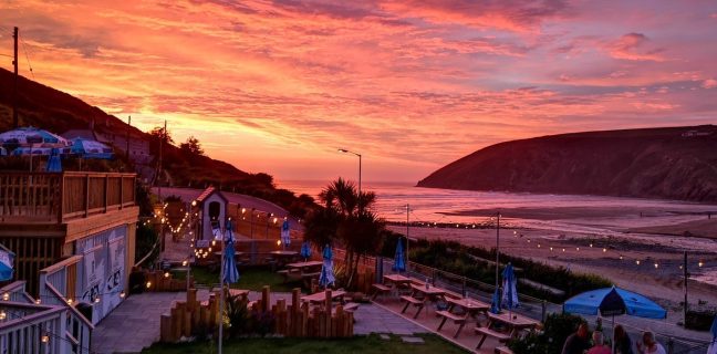 Newquay Nightlife - Guide to Bars, Hotels, Restaurants, Beaches & More